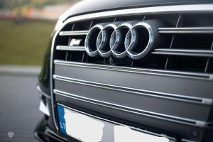 Black Audi S6 2013 in Vilnius, with an engine capacity of 3.99 L and mileage of 186 thousand km for 16200 €, photo 12 on AUTOMOTO.COM.LV
