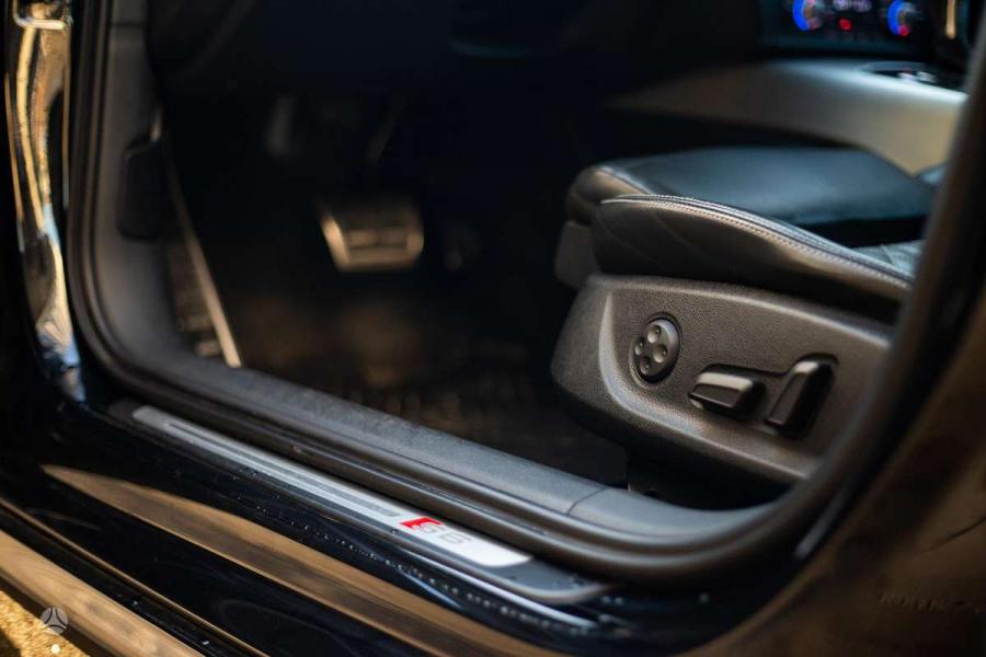 Black Audi S6 2013 in Vilnius, with an engine capacity of 3.99 L and mileage of 186 thousand km for 16200 €, photo 16 on AUTOMOTO.COM.LV
