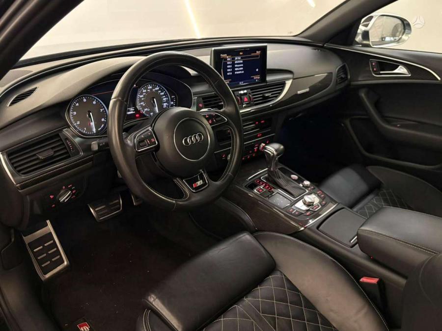 Black Audi S6 2013 in Marijampole, with an engine capacity of 3.99 L and mileage of 200 thousand km for 17500 €, photo 3 on AUTOMOTO.COM.LV