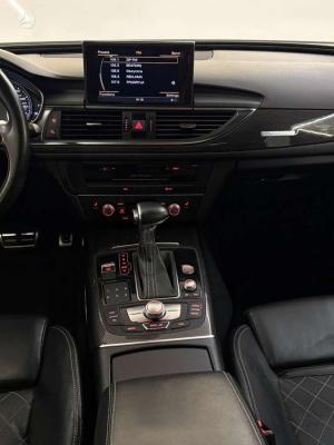 Black Audi S6 2013 in Marijampole, with an engine capacity of 3.99 L and mileage of 200 thousand km for 17500 €, photo 21 on AUTOMOTO.COM.LV