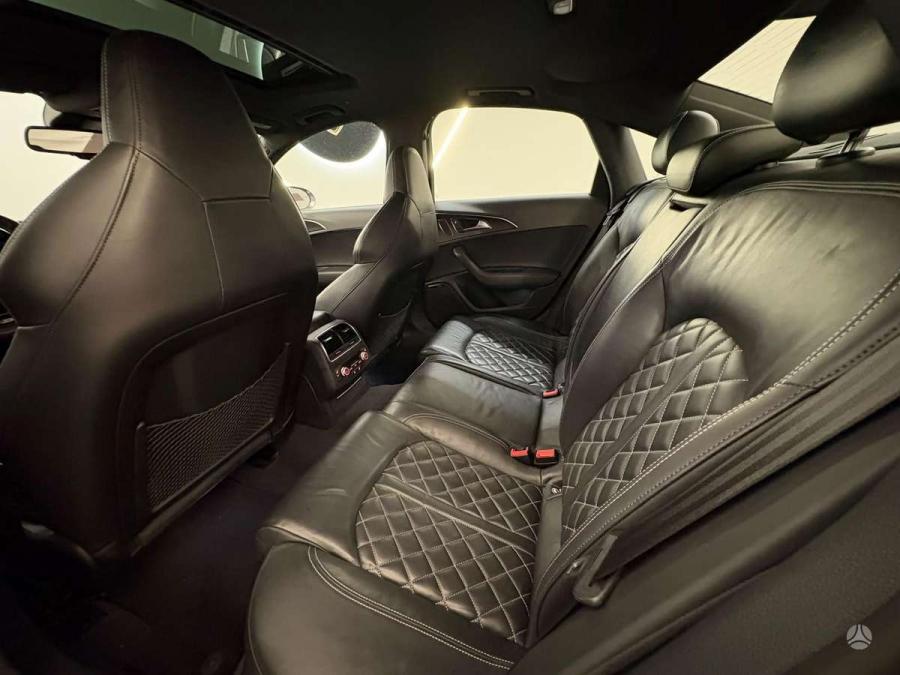 Black Audi S6 2013 in Marijampole, with an engine capacity of 3.99 L and mileage of 200 thousand km for 17500 €, photo 25 on AUTOMOTO.COM.LV