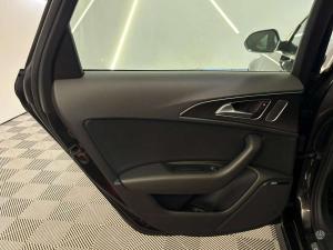 Black Audi S6 2013 in Marijampole, with an engine capacity of 3.99 L and mileage of 200 thousand km for 17500 €, photo 28 on AUTOMOTO.COM.LV