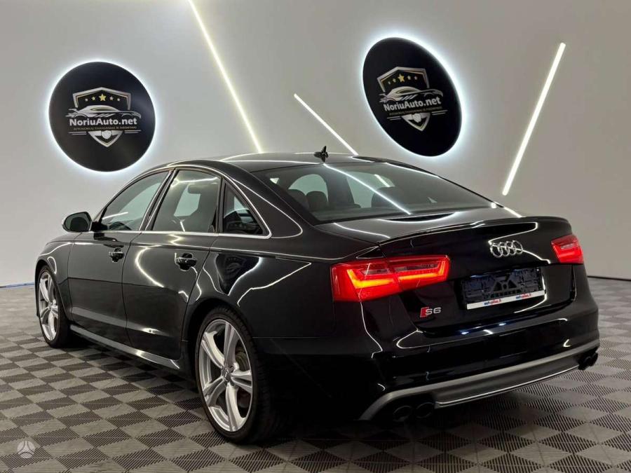 Black Audi S6 2013 in Marijampole, with an engine capacity of 3.99 L and mileage of 200 thousand km for 17500 €, photo 38 on AUTOMOTO.COM.LV