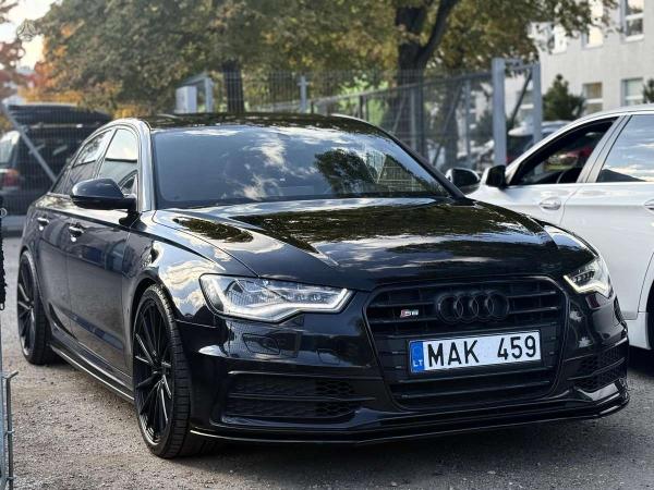 Black Audi S6 2013 in Kaunas, with an engine capacity of 3.99 L and mileage of 160 thousand km for 25000 €, photo 1 on AUTOMOTO.COM.LV