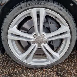 Melns Audi S6 2013 Viļņa, ar dzinēja tilpumu 3.99 L un nobraukumu 188 tūkst. km par 15999 €, foto 33 vietnē AUTOMOTO.COM.LV