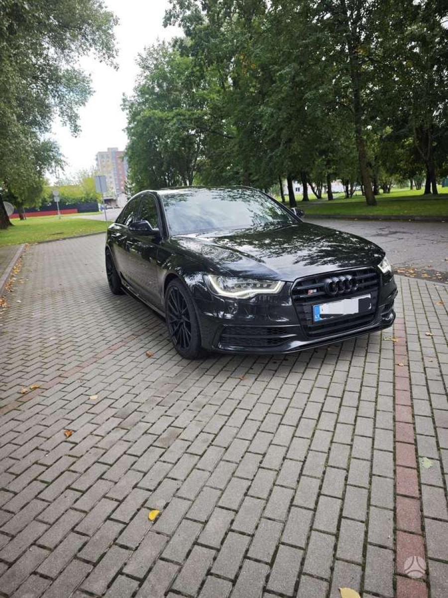 Black Audi S6 2013 in Klaipeda, with an engine capacity of 3.99 L and mileage of 167 thousand km for 23500 €, photo 1 on AUTOMOTO.COM.LV