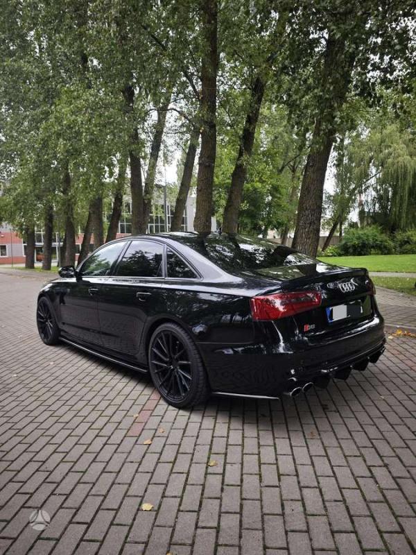 Black Audi S6 2013 in Klaipeda, with an engine capacity of 3.99 L and mileage of 167 thousand km for 23500 €, photo 4 on AUTOMOTO.COM.LV