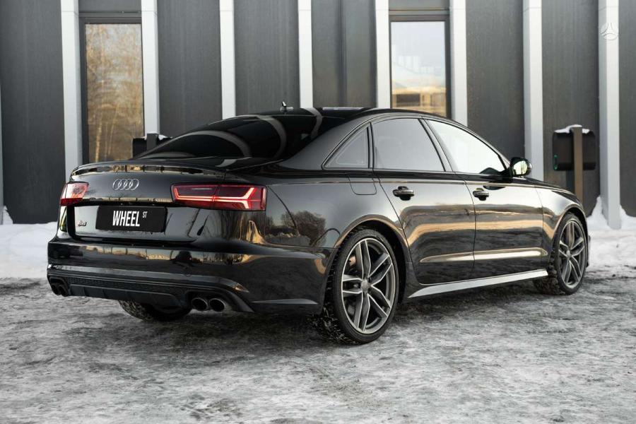 Black Audi S6 2016 in Vilnius, with an engine capacity of 3.99 L and mileage of 104 thousand km for 27500 €, photo 5 on AUTOMOTO.COM.LV