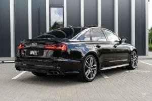 Black Audi S6 2016 in Vilnius, with an engine capacity of 3.99 L and mileage of 104 thousand km for 26490 €, photo 6 on AUTOMOTO.COM.LV