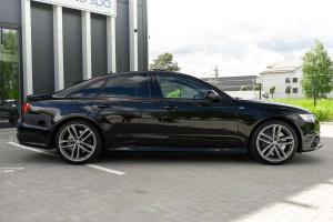 Black Audi S6 2016 in Vilnius, with an engine capacity of 3.99 L and mileage of 104 thousand km for 26490 €, photo 7 on AUTOMOTO.COM.LV