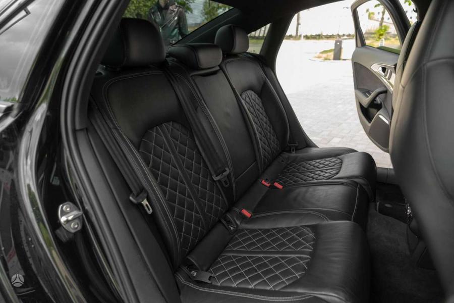 Black Audi S6 2016 in Vilnius, with an engine capacity of 3.99 L and mileage of 104 thousand km for 26490 €, photo 19 on AUTOMOTO.COM.LV