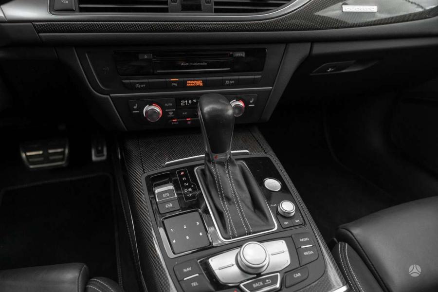 Black Audi S6 2016 in Vilnius, with an engine capacity of 3.99 L and mileage of 104 thousand km for 26490 €, photo 34 on AUTOMOTO.COM.LV