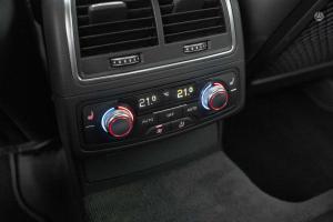 Black Audi S6 2016 in Vilnius, with an engine capacity of 3.99 L and mileage of 104 thousand km for 26490 €, photo 37 on AUTOMOTO.COM.LV