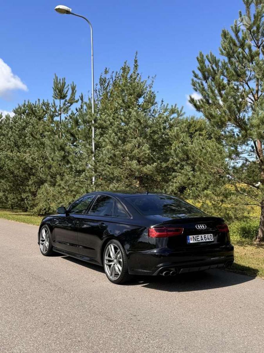 Black Audi S6 2016 in Klaipeda, with an engine capacity of 3.99 L and mileage of 114 thousand km for 25000 €, photo 11 on AUTOMOTO.COM.LV