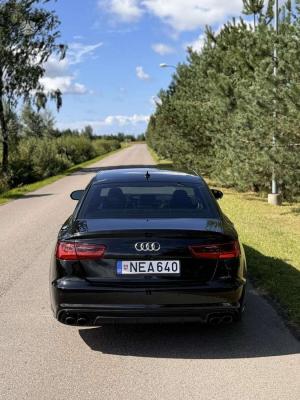Black Audi S6 2016 in Klaipeda, with an engine capacity of 3.99 L and mileage of 114 thousand km for 25000 €, photo 12 on AUTOMOTO.COM.LV