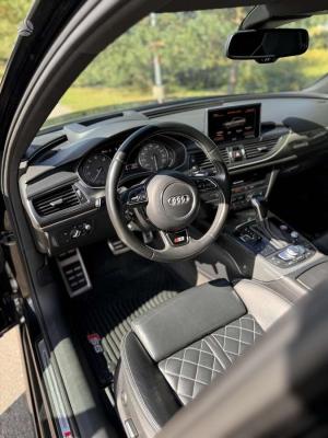 Black Audi S6 2016 in Klaipeda, with an engine capacity of 3.99 L and mileage of 114 thousand km for 25000 €, photo 24 on AUTOMOTO.COM.LV