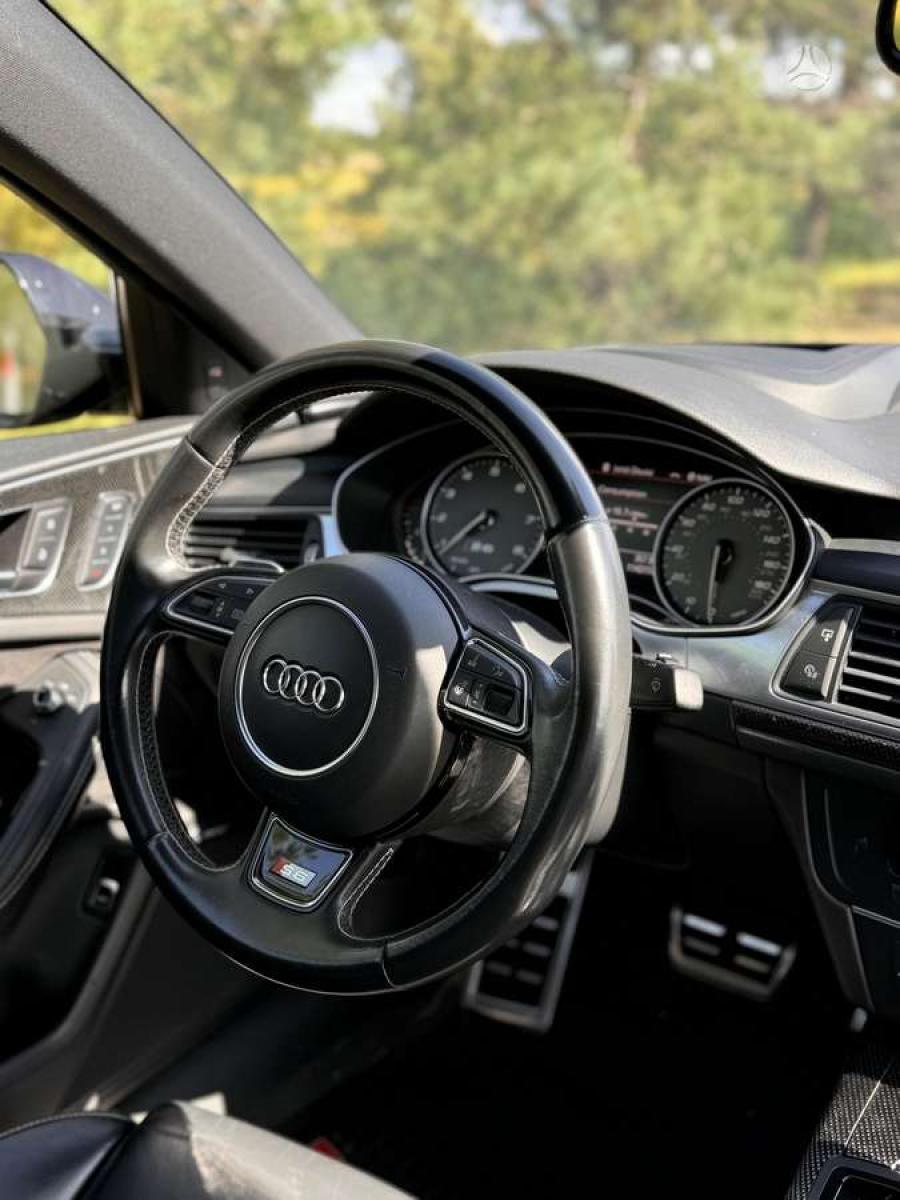 Black Audi S6 2016 in Klaipeda, with an engine capacity of 3.99 L and mileage of 114 thousand km for 25000 €, photo 35 on AUTOMOTO.COM.LV