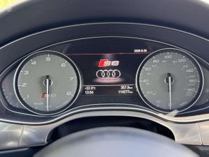 Black Audi S6 2016 in Klaipeda, with an engine capacity of 3.99 L and mileage of 114 thousand km for 25000 €, photo 45 on AUTOMOTO.COM.LV