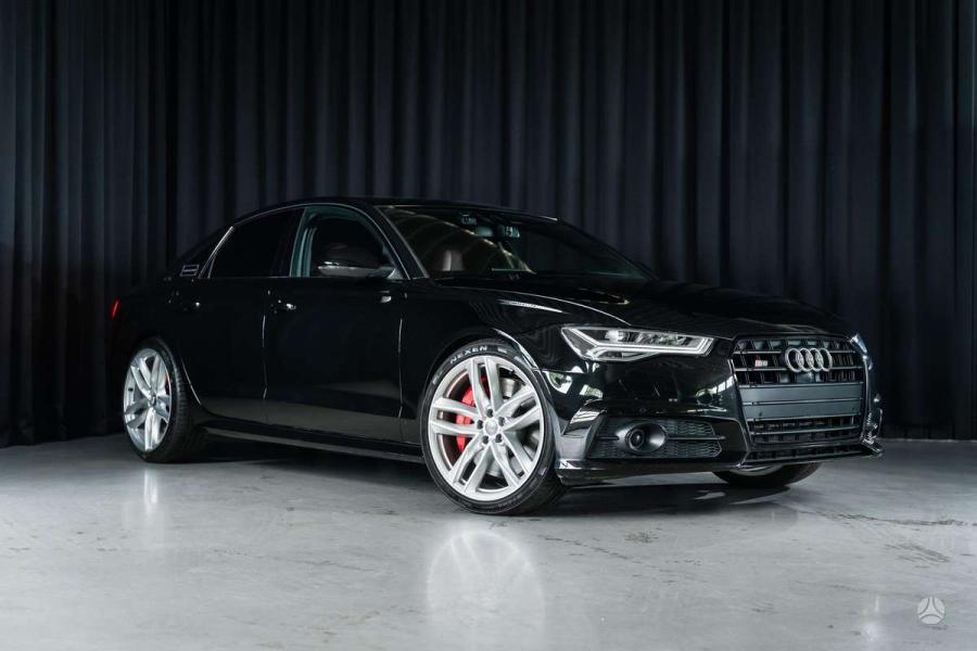 Black Audi S6 2018 in Vilnius, with an engine capacity of 3.99 L and mileage of 93 thousand km for 31500 €, photo 4 on AUTOMOTO.COM.LV