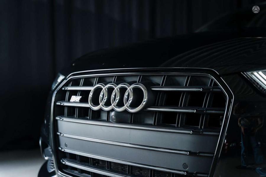 Melns Audi S6 2018 Viļņa, ar dzinēja tilpumu 3.99 L un nobraukumu 93 tūkst. km par 29999 €, foto 12 vietnē AUTOMOTO.COM.LV