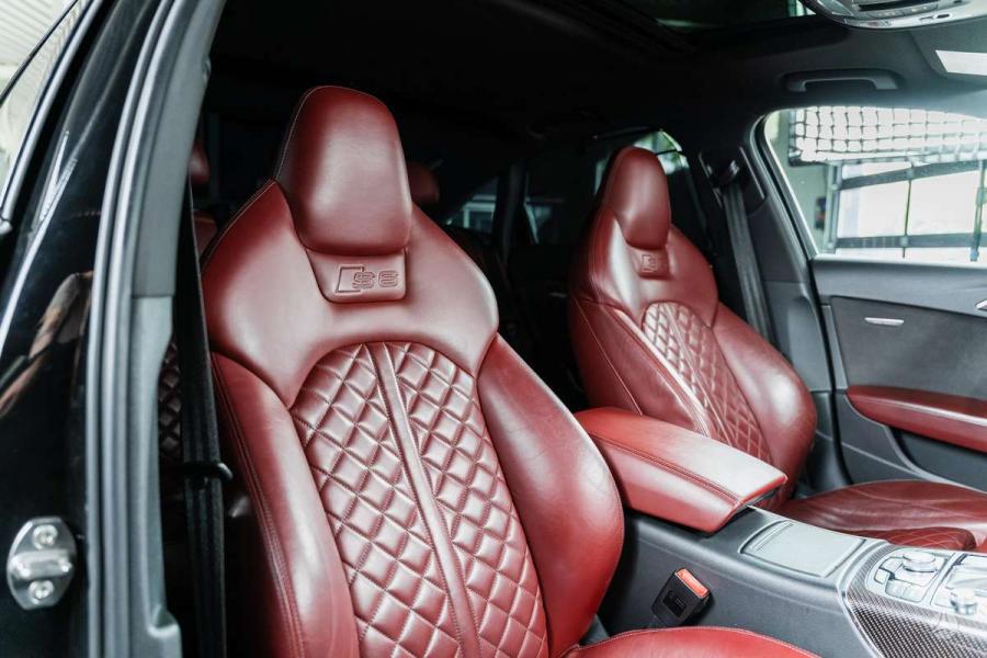 Melns Audi S6 2018 Viļņa, ar dzinēja tilpumu 3.99 L un nobraukumu 93 tūkst. km par 29999 €, foto 37 vietnē AUTOMOTO.COM.LV