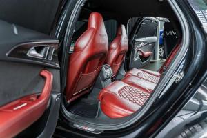 Melns Audi S6 2018 Viļņa, ar dzinēja tilpumu 3.99 L un nobraukumu 93 tūkst. km par 29999 €, foto 40 vietnē AUTOMOTO.COM.LV