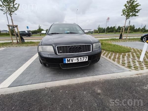Black Audi S6 2001 in Jelgava, with an engine capacity of 4.20 L and mileage of 339 thousand km for 4900 €, photo 2 on AUTOMOTO.COM.LV