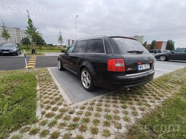 Black Audi S6 2001 in Jelgava, with an engine capacity of 4.20 L and mileage of 339 thousand km for 4900 €, photo 6 on AUTOMOTO.COM.LV