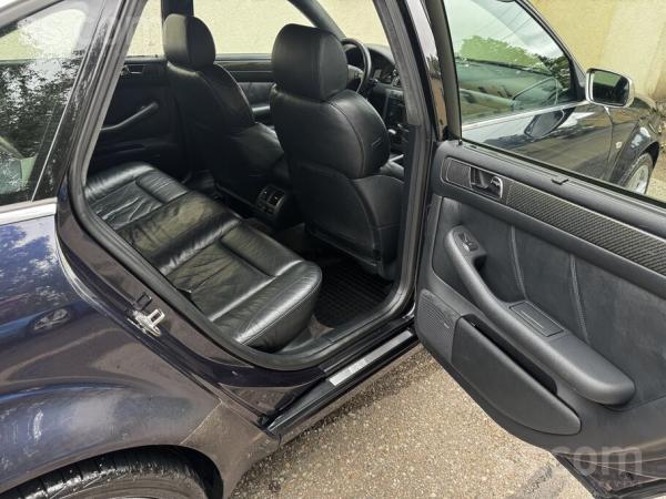 Blue Audi S6 2000 in Riga, with an engine capacity of 4.20 L and mileage of 341 thousand km for 5999 €, photo 4 on AUTOMOTO.COM.LV