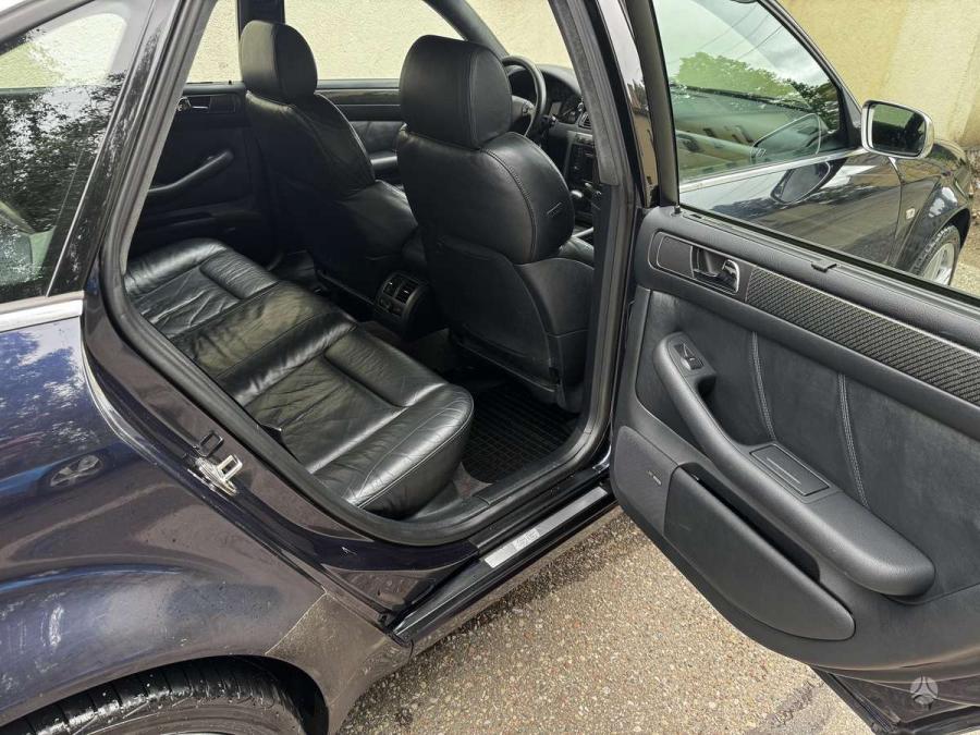 Blue Audi S6 2000 in Riga, with an engine capacity of 4.17 L and mileage of 342 thousand km for 5999 €, photo 4 on AUTOMOTO.COM.LV