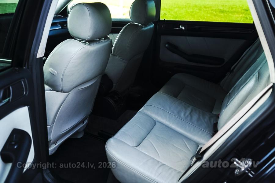 Blue Audi S6 2000 in Talsi, with an engine capacity of 4.20 L and mileage of 273 thousand km for 12000 €, photo 11 on AUTOMOTO.COM.LV