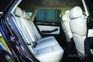 Blue Audi S6 2000 in Talsi, with an engine capacity of 4.20 L and mileage of 273 thousand km for 12000 €, photo 18 on AUTOMOTO.COM.LV