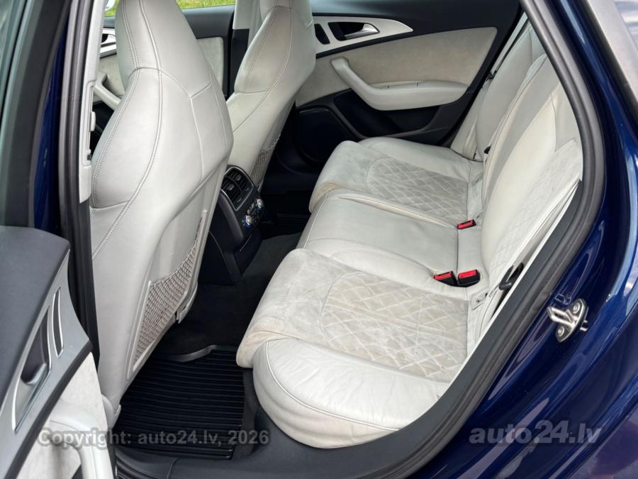 Zils Audi S6 2013 Tallina, ar dzinēja tilpumu 4.00 L un nobraukumu 227 tūkst. km par 23000 €, foto 14 vietnē AUTOMOTO.COM.LV