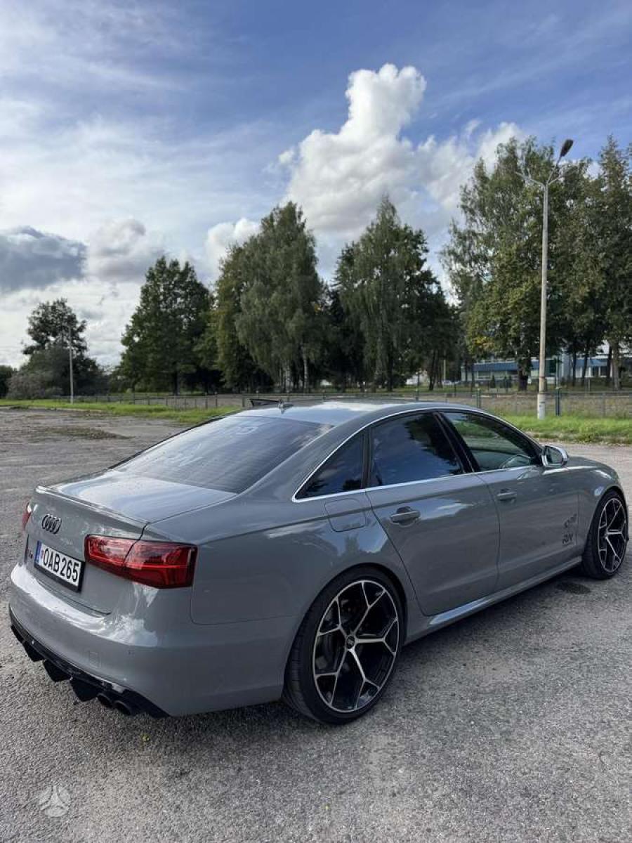 Grey Audi S6 2013 in Panevezys, with an engine capacity of 4.00 L and mileage of 200 thousand km for 20000 €, photo 19 on AUTOMOTO.COM.LV