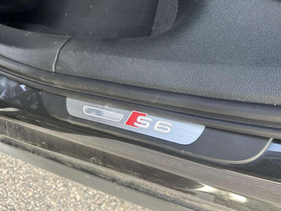 Pelēks Audi S6 2017 Kauņa, ar dzinēja tilpumu 4.00 L un nobraukumu 203 tūkst. km par 19999 €, foto 21 vietnē AUTOMOTO.COM.LV
