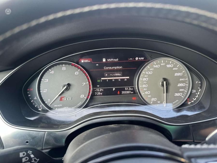 Pelēks Audi S6 2017 Kauņa, ar dzinēja tilpumu 4.00 L un nobraukumu 203 tūkst. km par 19999 €, foto 24 vietnē AUTOMOTO.COM.LV