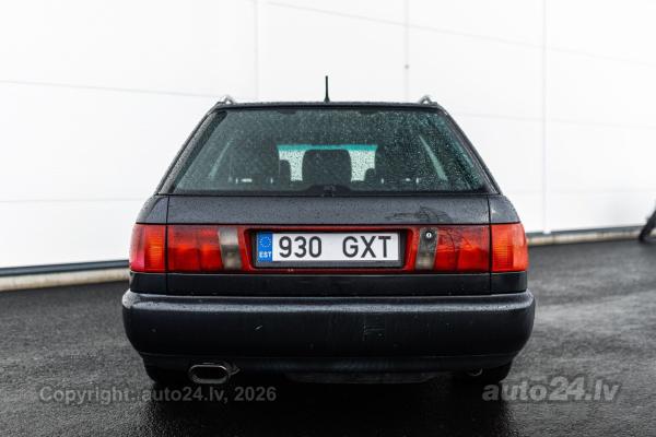 Pelēks Audi S6 1996 Tallina, ar dzinēja tilpumu 4.20 L un nobraukumu 340 tūkst. km par 6500 €, foto 5 vietnē AUTOMOTO.COM.LV
