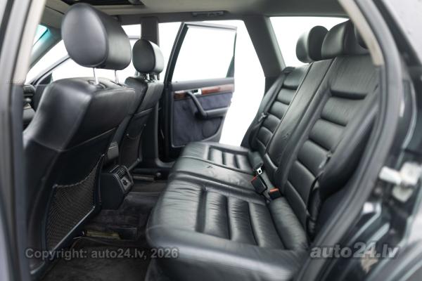 Pelēks Audi S6 1996 Tallina, ar dzinēja tilpumu 4.20 L un nobraukumu 340 tūkst. km par 6500 €, foto 10 vietnē AUTOMOTO.COM.LV