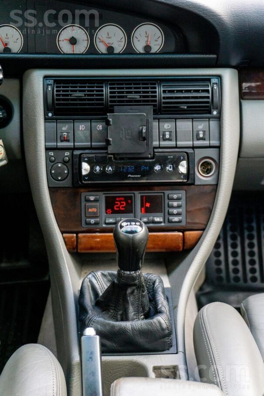 Pelēks Audi S6 1996 Rīga, ar dzinēja tilpumu 4.20 L un nobraukumu 303 tūkst. km par 7490 €, foto 13 vietnē AUTOMOTO.COM.LV