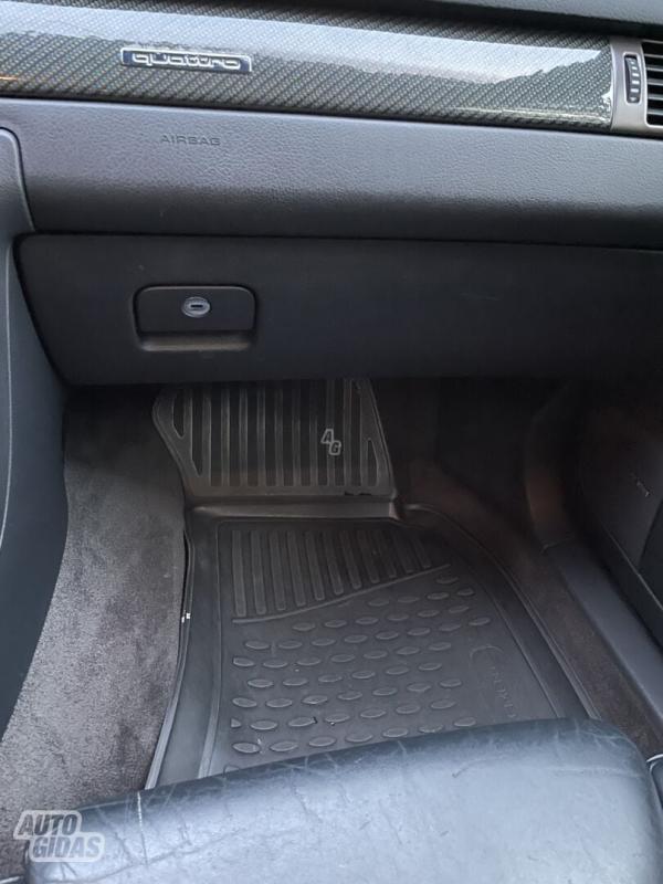 Grey Audi S6 2000 in Vilnius, with an engine capacity of 4.20 L and mileage of 280 thousand km for 9990 €, photo 11 on AUTOMOTO.COM.LV