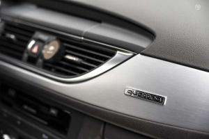 Grey Audi S6 2016 in Vilnius, with an engine capacity of 3.99 L and mileage of 274 thousand km for 25000 €, photo 9 on AUTOMOTO.COM.LV