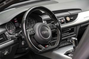 Grey Audi S6 2016 in Vilnius, with an engine capacity of 3.99 L and mileage of 274 thousand km for 25000 €, photo 10 on AUTOMOTO.COM.LV