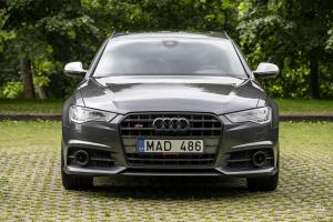 Grey Audi S6 2016 in Vilnius, with an engine capacity of 3.99 L and mileage of 274 thousand km for 25000 €, photo 26 on AUTOMOTO.COM.LV