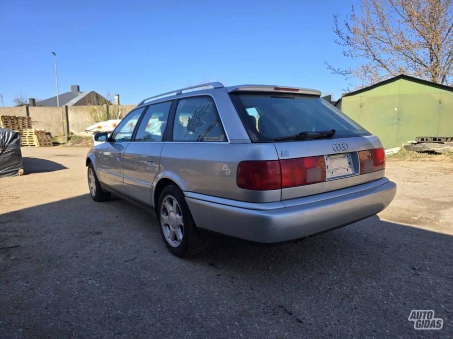 Audi S6 1995 Viļņa, ar dzinēja tilpumu 2.20 L un nobraukumu 250 tūkst. km par 6900 €, foto 1 vietnē AUTOMOTO.COM.LV