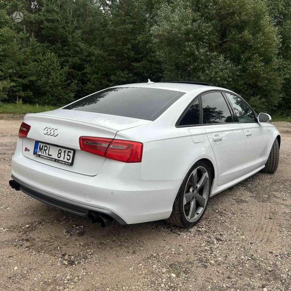 White Audi S6 2014 in Prienai, with an engine capacity of 3.99 L and mileage of 200 thousand km for 13999 €, photo 4 on AUTOMOTO.COM.LV