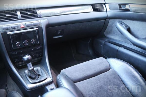 Yellow Audi S6 2000 in Riga, with an engine capacity of 4.20 L and mileage of 267 thousand km for 8995 €, photo 9 on AUTOMOTO.COM.LV