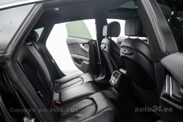 Black Audi S7 2012 in Tallinn, with an engine capacity of 4.00 L and mileage of 199 thousand km for 24999 €, photo 9 on AUTOMOTO.COM.LV