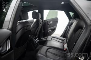 Black Audi S7 2012 in Tallinn, with an engine capacity of 4.00 L and mileage of 199 thousand km for 24999 €, photo 8 on AUTOMOTO.COM.LV