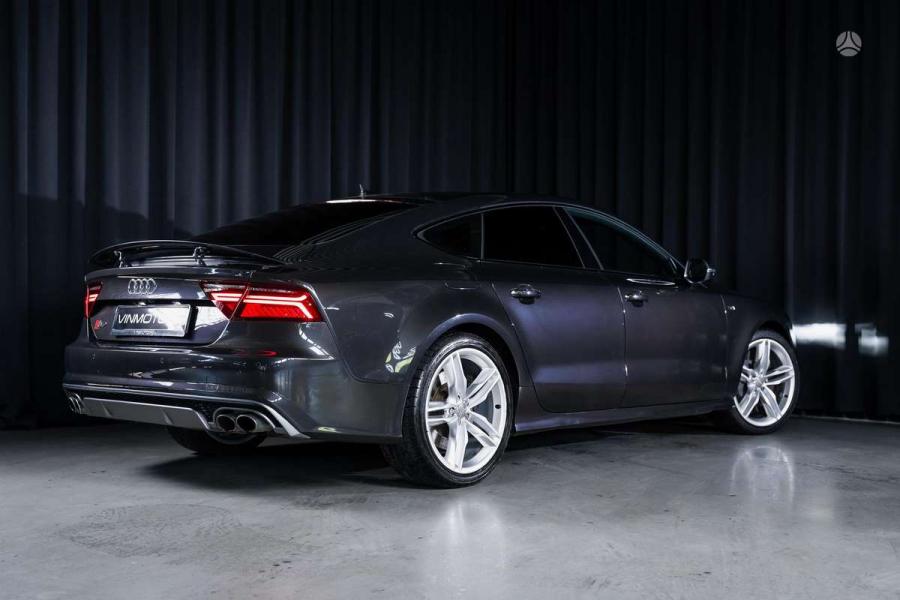Black Audi S7 2014 in Vilnius, with an engine capacity of 3.99 L and mileage of 165 thousand km for 21999 €, photo 5 on AUTOMOTO.COM.LV