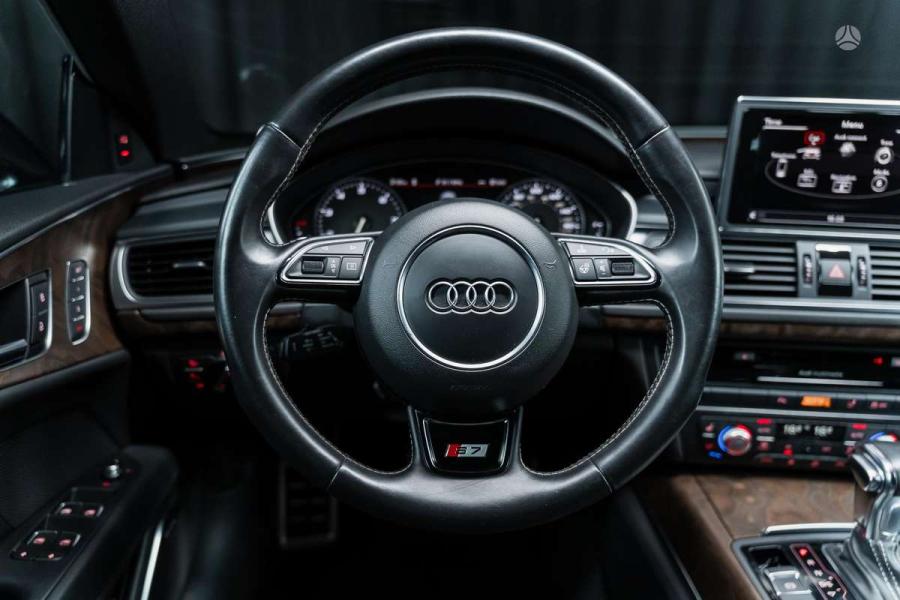 Black Audi S7 2014 in Vilnius, with an engine capacity of 3.99 L and mileage of 165 thousand km for 21999 €, photo 19 on AUTOMOTO.COM.LV